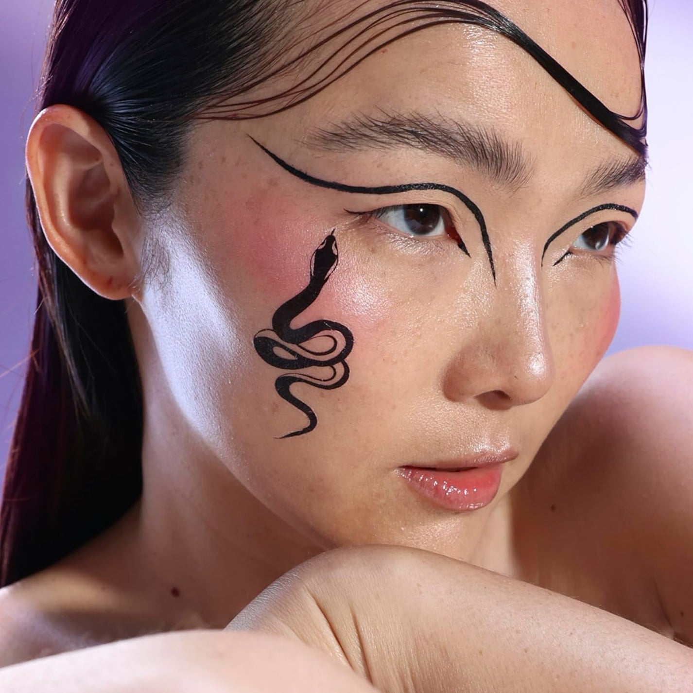 Queen Cobra Eyeliner – Selestia Beauty